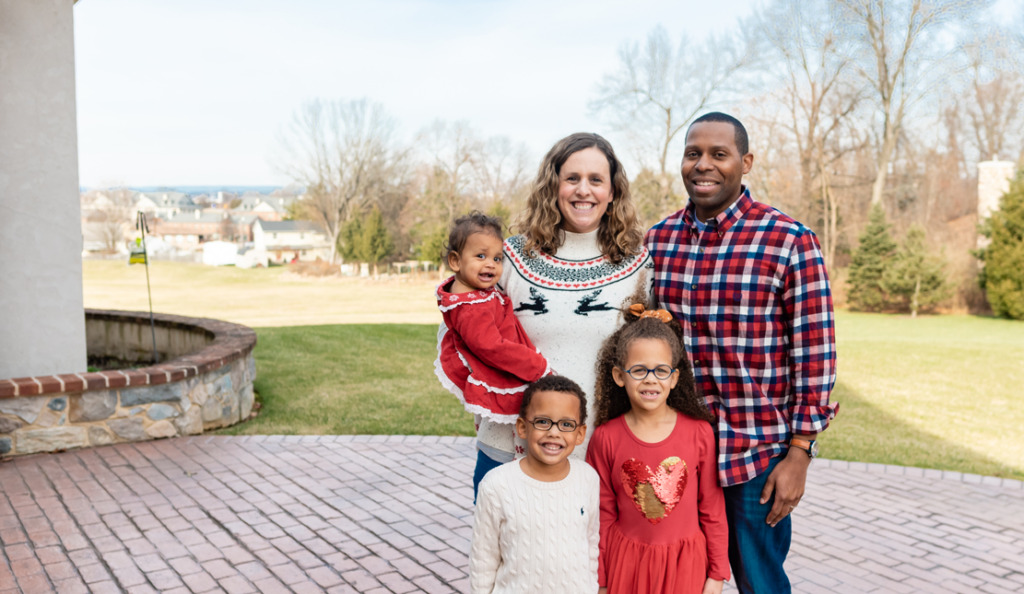 10 AMAZING Quotes on Motherhood to Read Right Now!